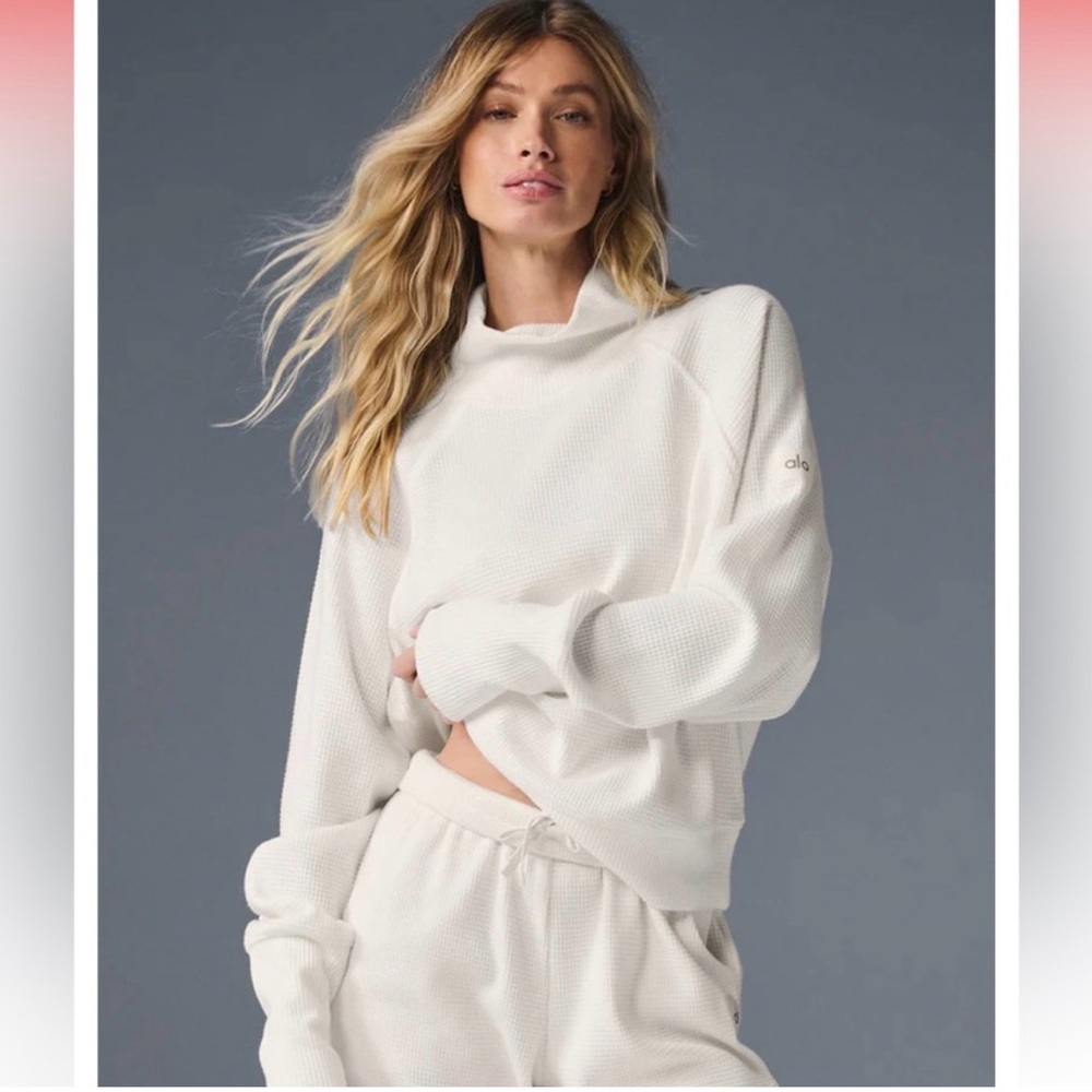 Alo Waffle Weekend Escape Mock Neck Long Sleeve Xs - Gem